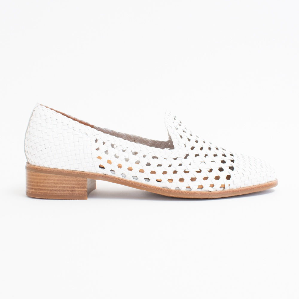 Bresley Ark White Shoes | Womens Big EU Sizes 42 43 44 45 46 – Willow Shoes