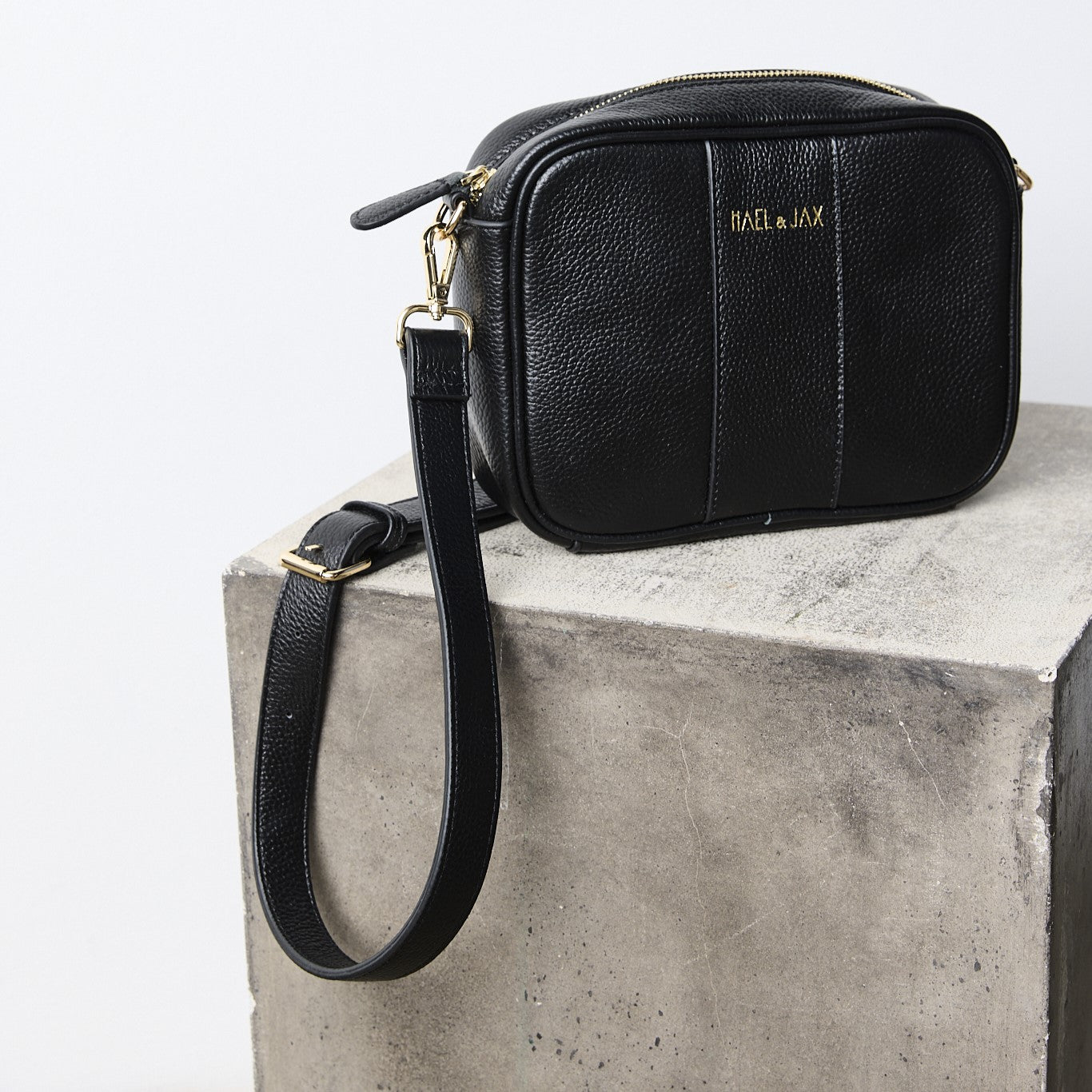 Hael and Jax Nate Bag Black – Willow Shoes