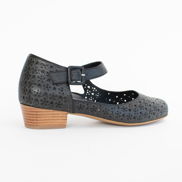 Ziera Qasta Black Shoes | Womens Big EU Sizes 42 43 44 – Willow Shoes