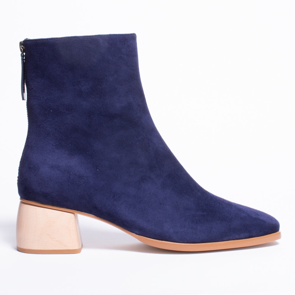 Bresley Perth Ink Suede Ankle Boot | Womens Big EU Size 42 43 44 45 46 ...