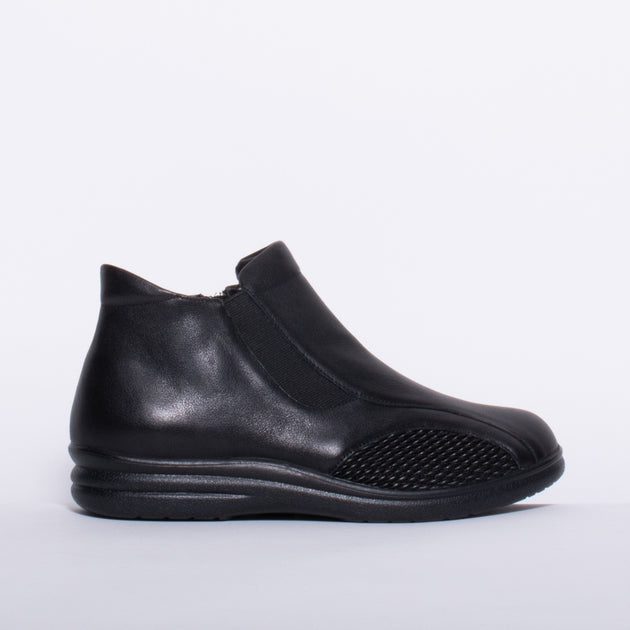 PURE COMFORT – Willow Shoes